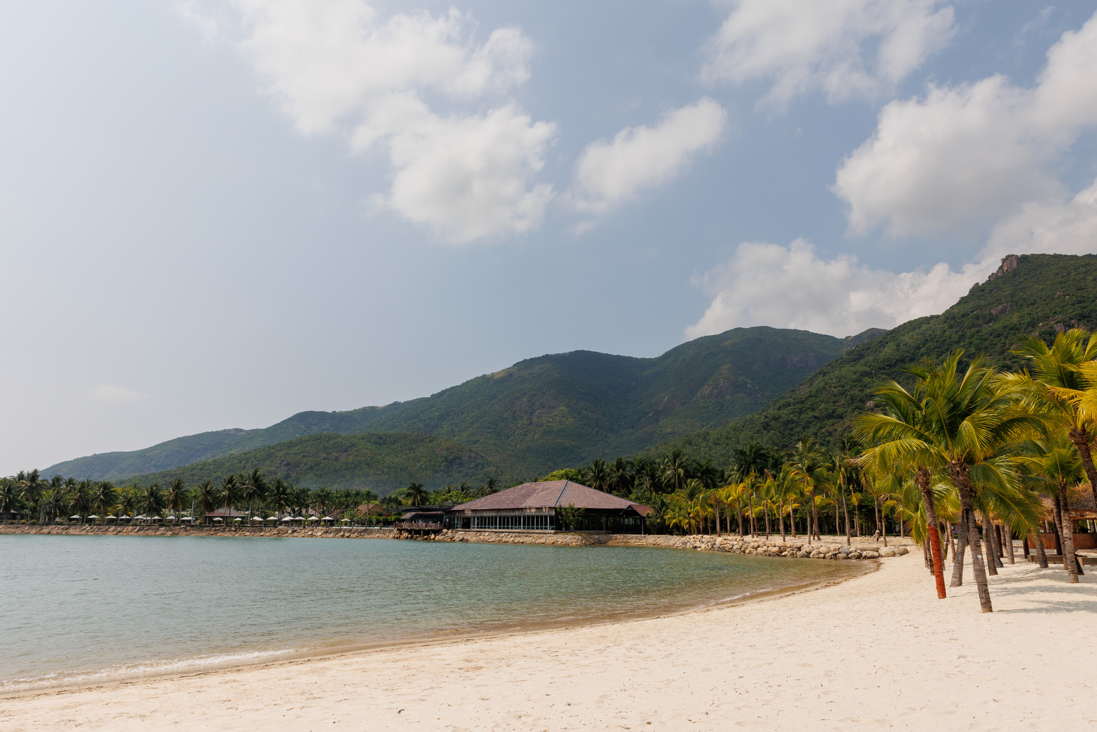 Diamond Bay Resort & Spa