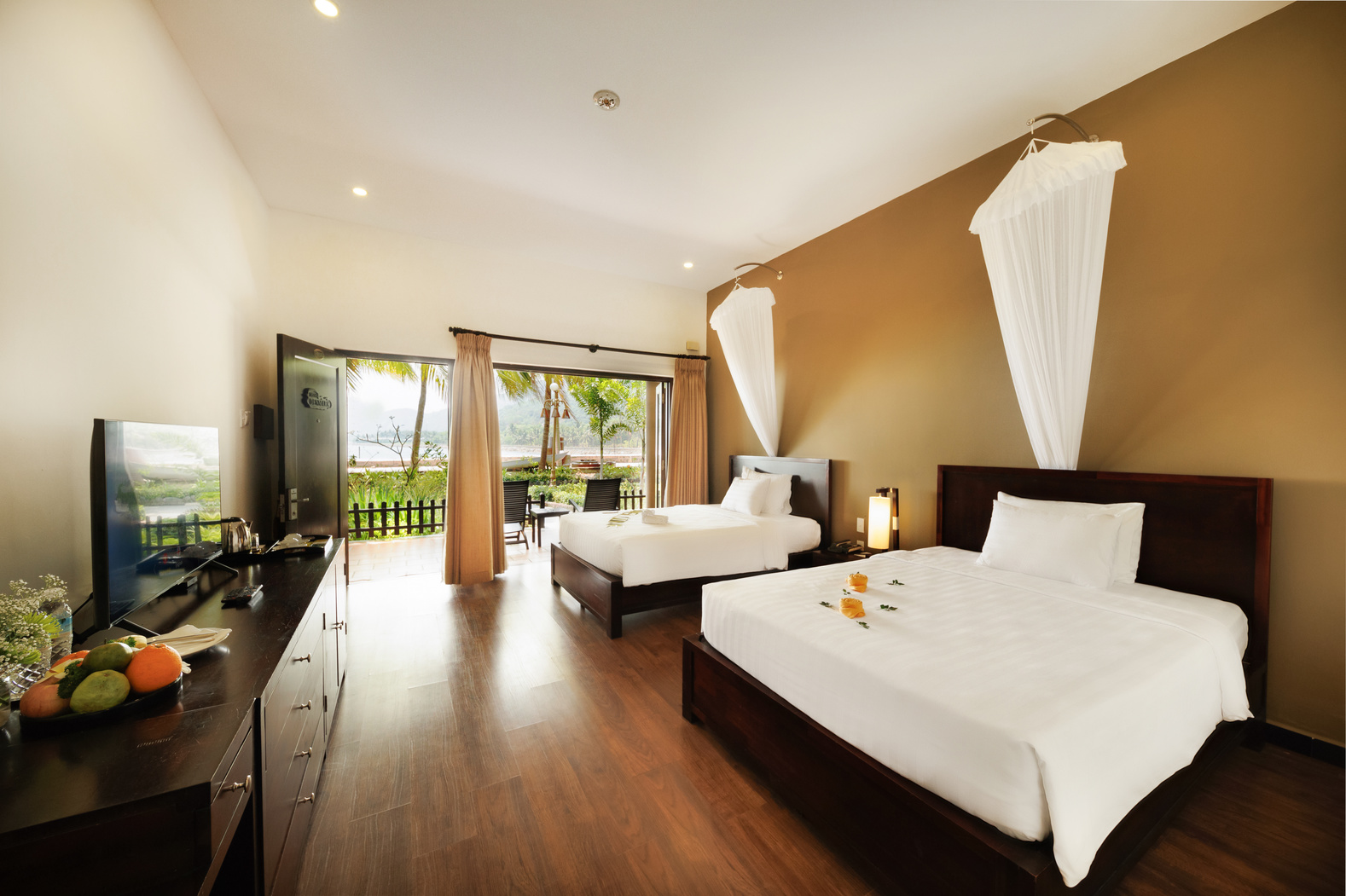 Trang chủ | Diamond Bay Resort & Spa