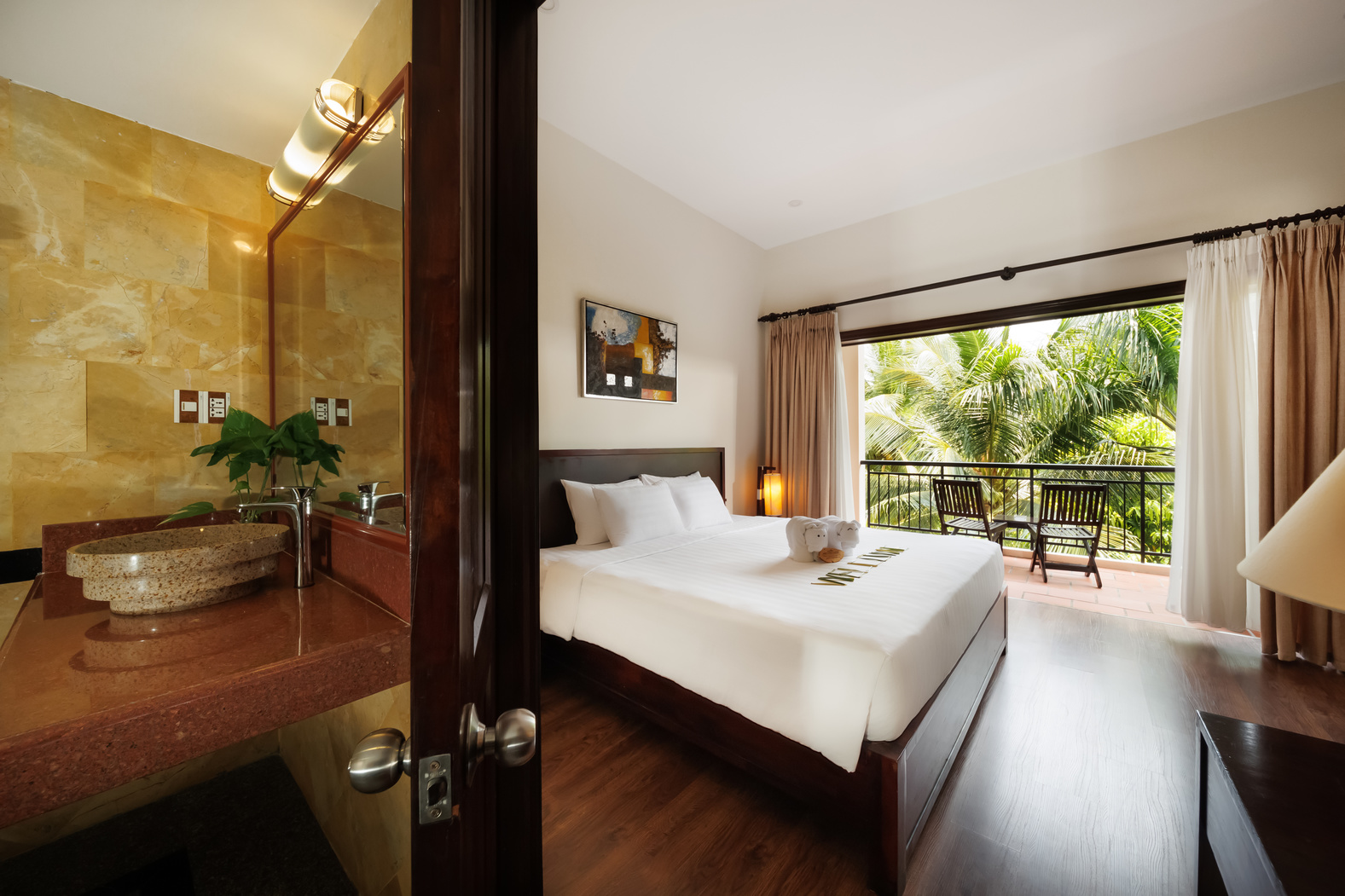 Diamond Bay Resort & Spa