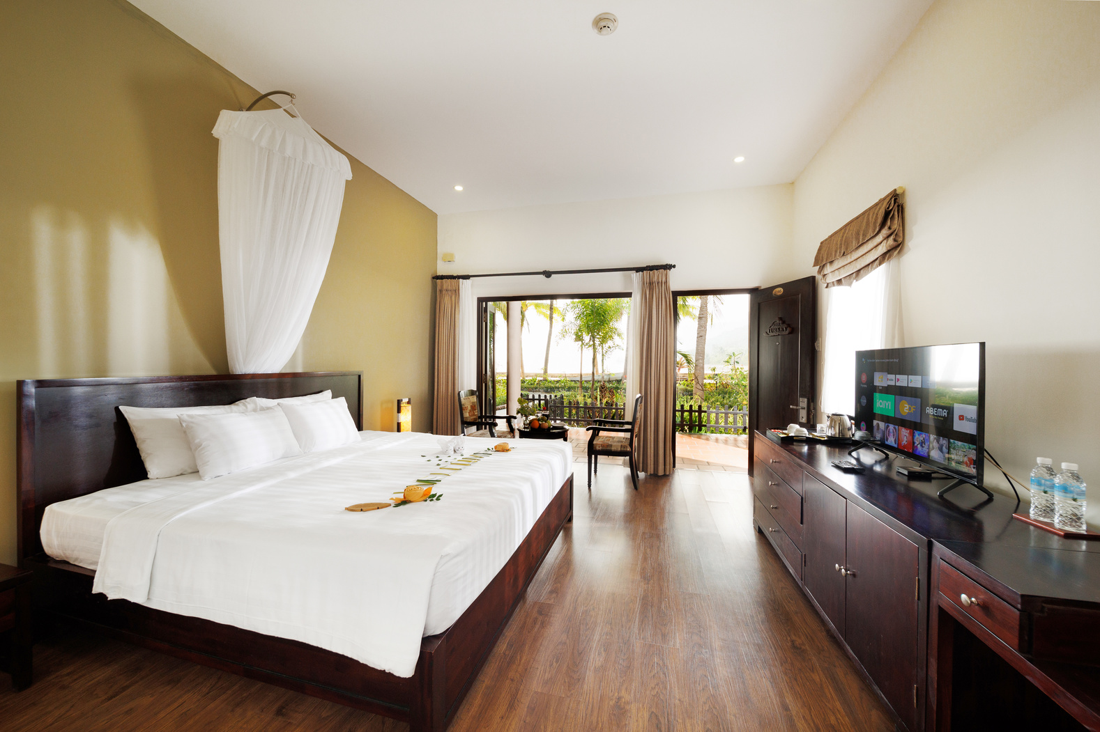 Diamond Bay Resort & Spa